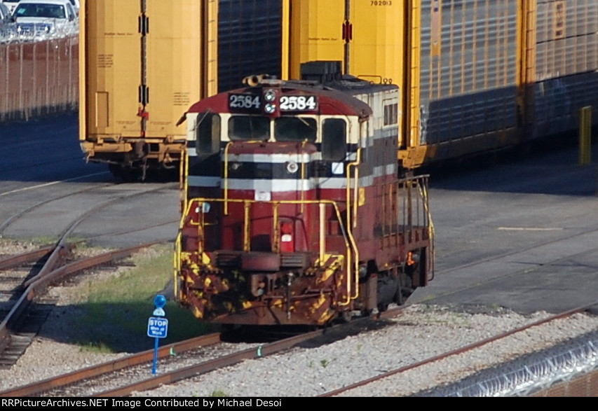 This unlettered CF-7 #2584 is at the NS Auto terrminal. Anyone know its heritage?